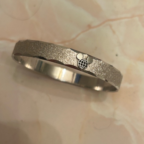 Vintage | Jewelry | Vintage Disney Mickey Mouse Globe Anson Scalloped ...